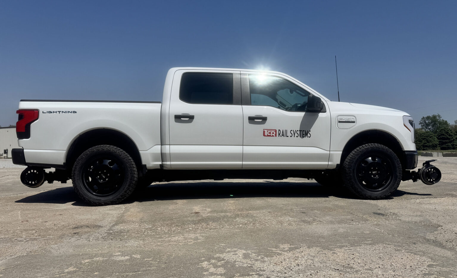 Electric Trucks for Track Maintenance - TCR Rail Systems